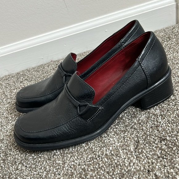 Naturalizer | Shoes | Naturalizer Heel Loafer | Poshmark